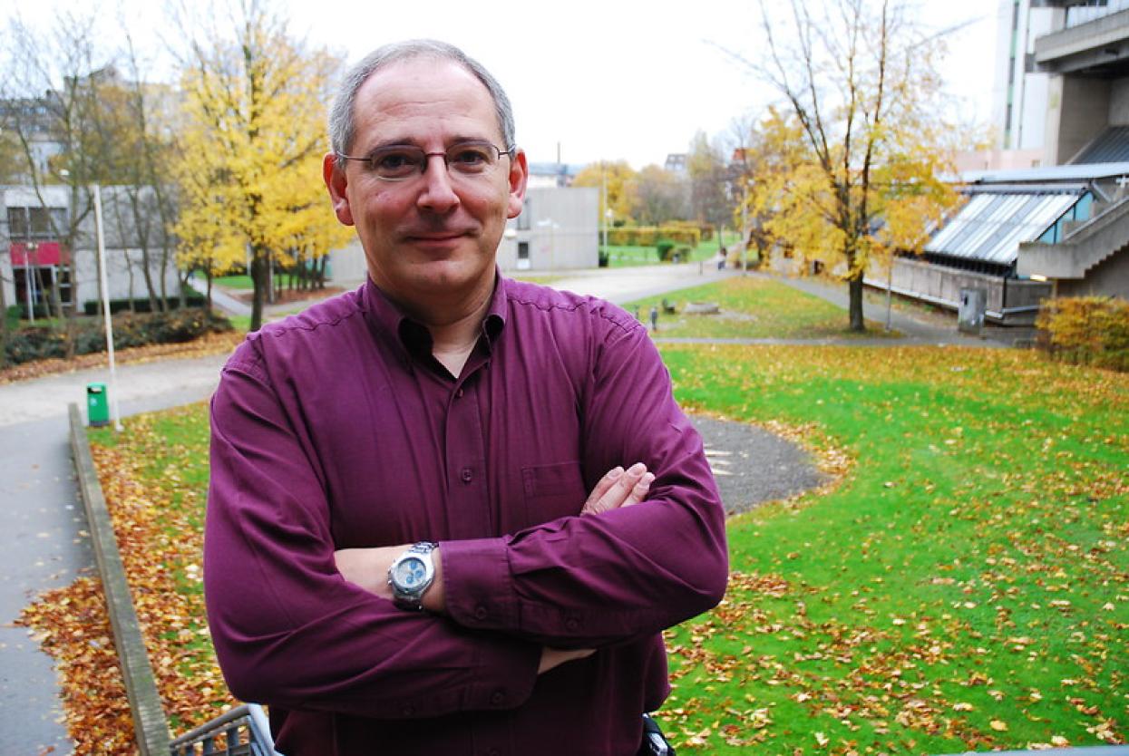 Peter Schelkens volgt Hugo Thienpont op als vicerector vanaf | Vrije ...