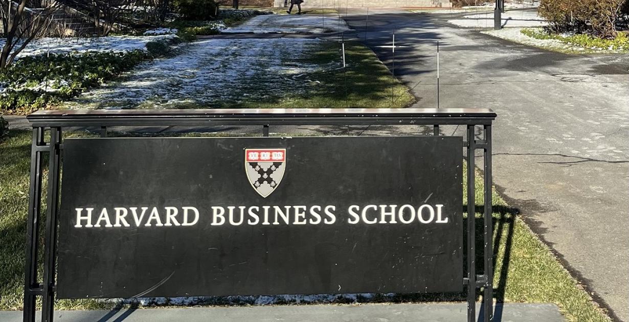 VUB students win Harvard Business School Team Project Award | Vrije ...