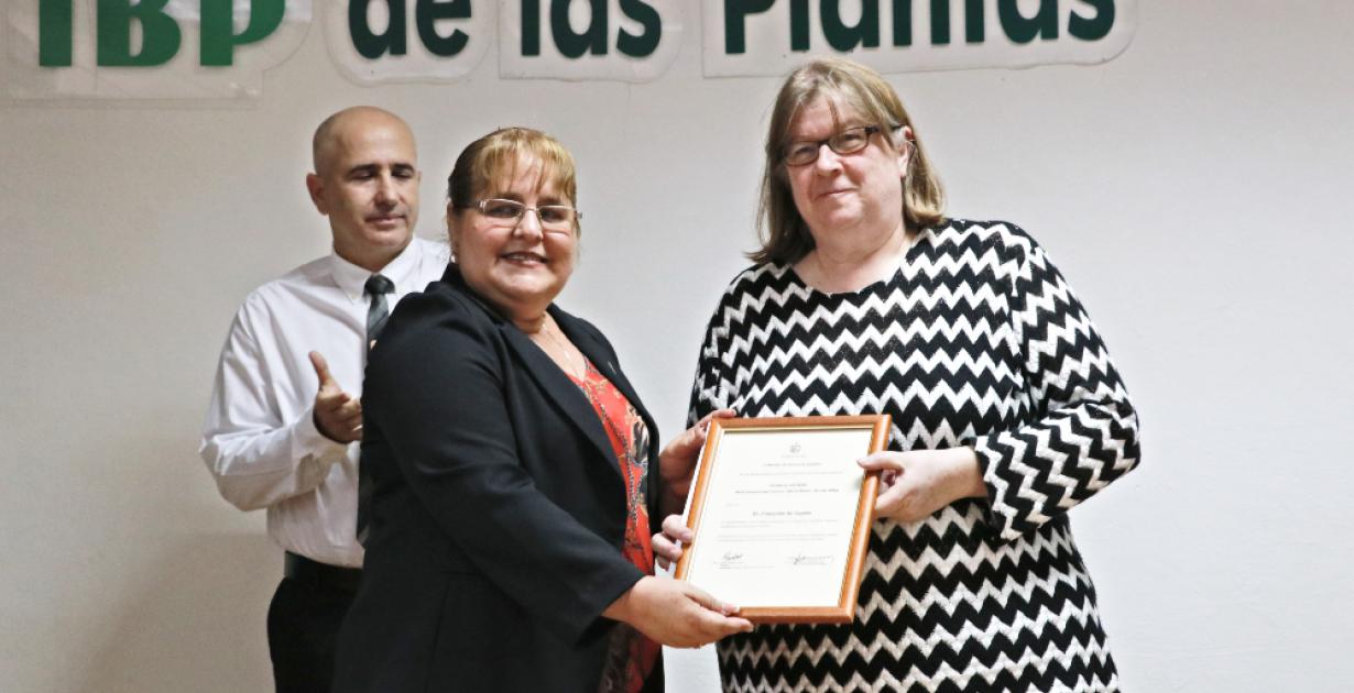 Françoise De Cupere Gast Professor titel van Cuba's UCLV | Vrije ...